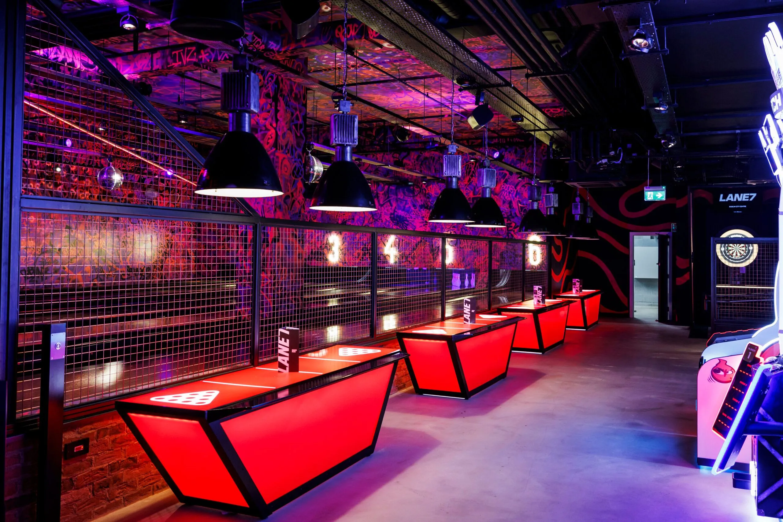 Dublin City Centre Bowling, Darts and Games Bar | Lane7
