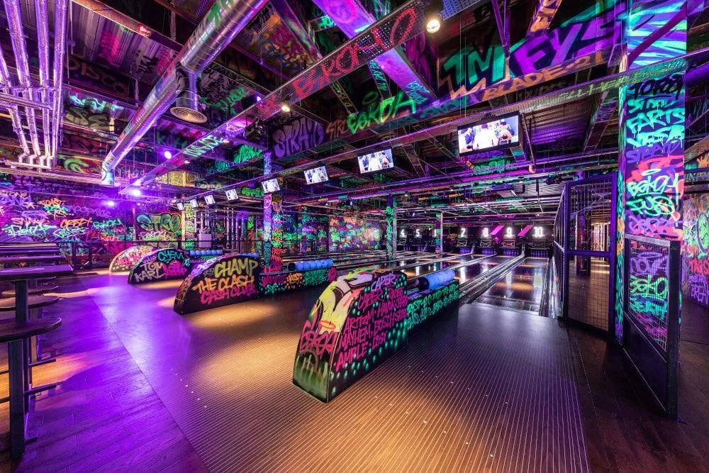 London Bowling, Mini Golf and Games Bar | Lane7 Victoria