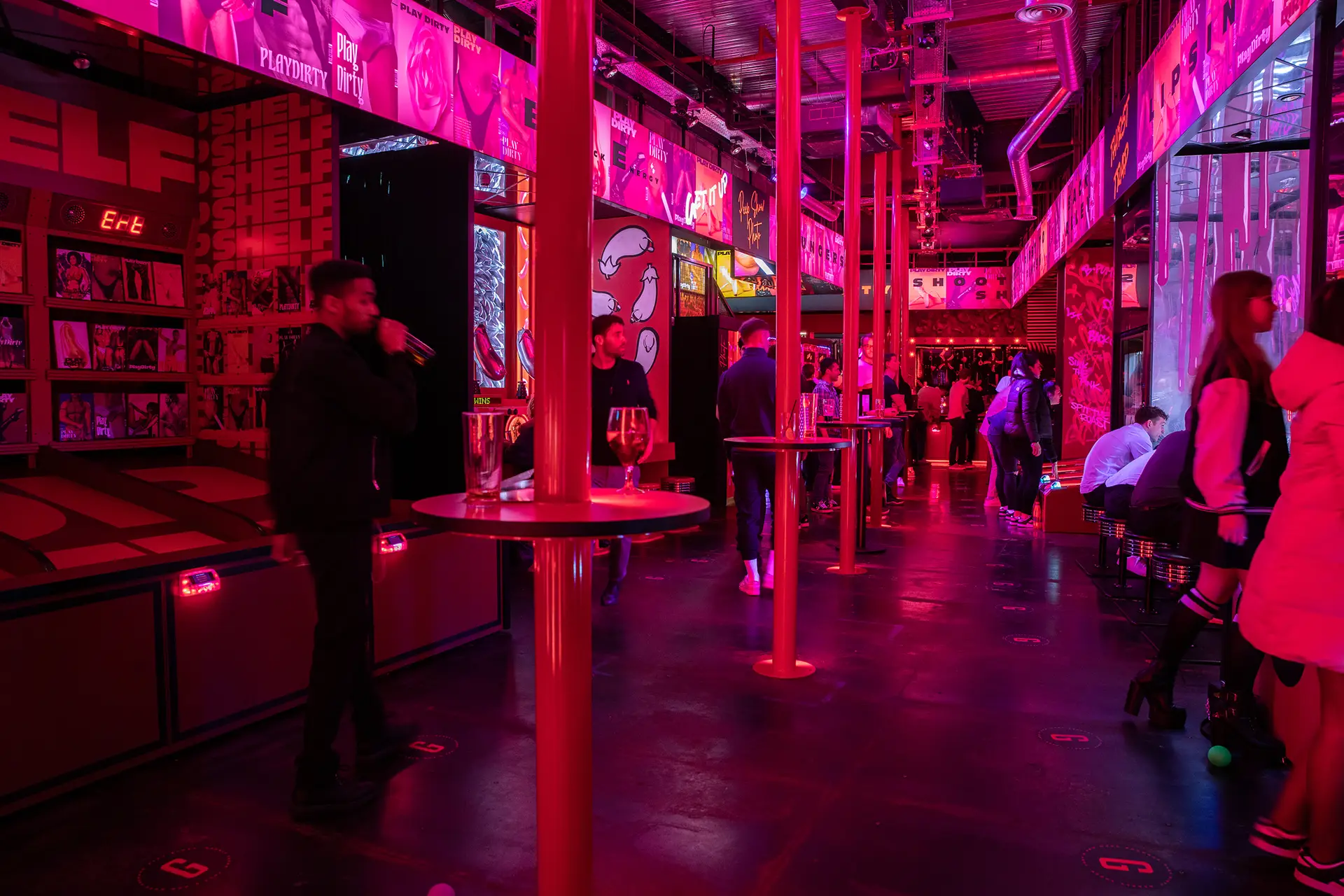 London Bowling, Mini Golf and Games Bar | Lane7 Victoria