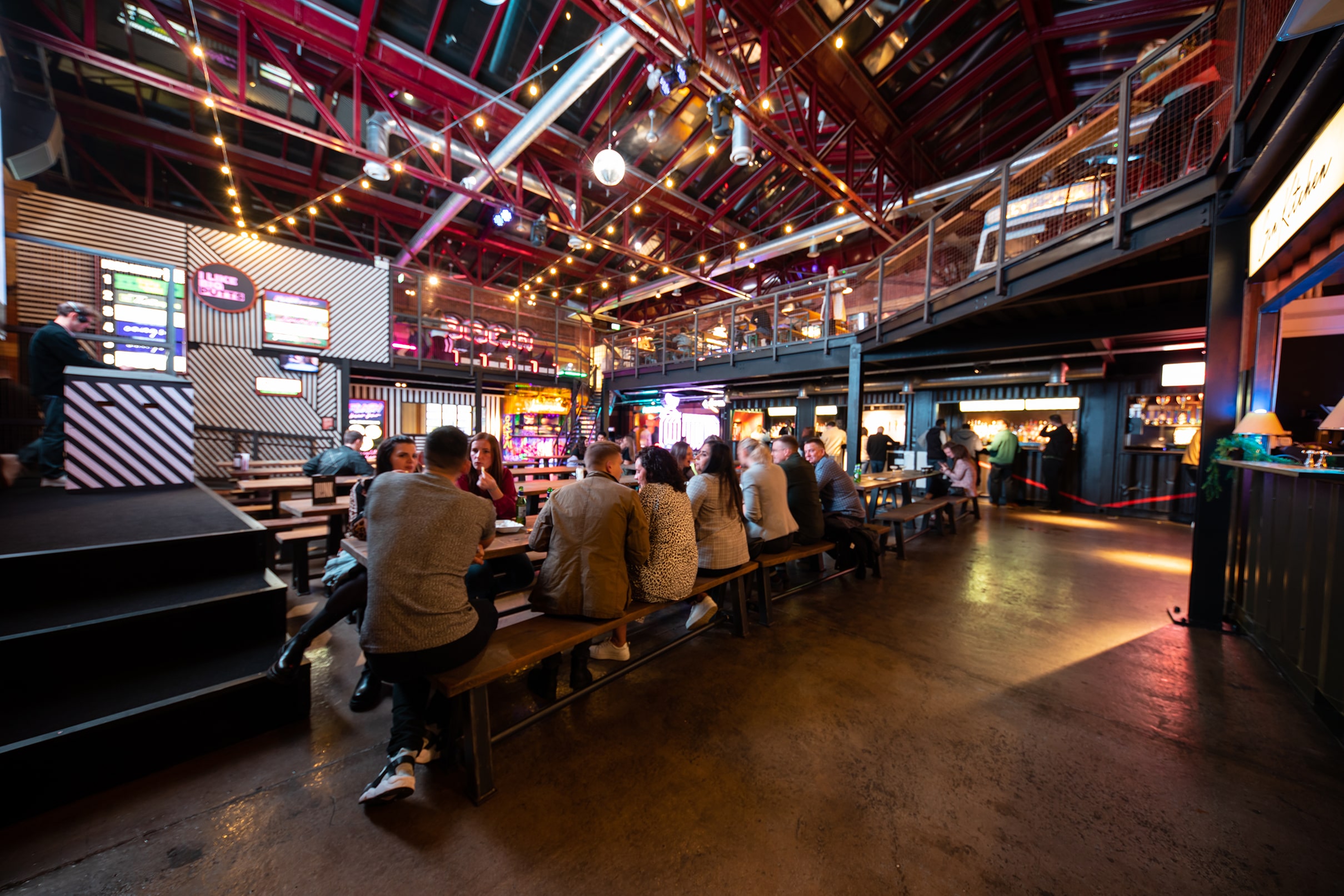 Leicester Bowling, Mini Golf and Sports Bar | Lane7 Leicester